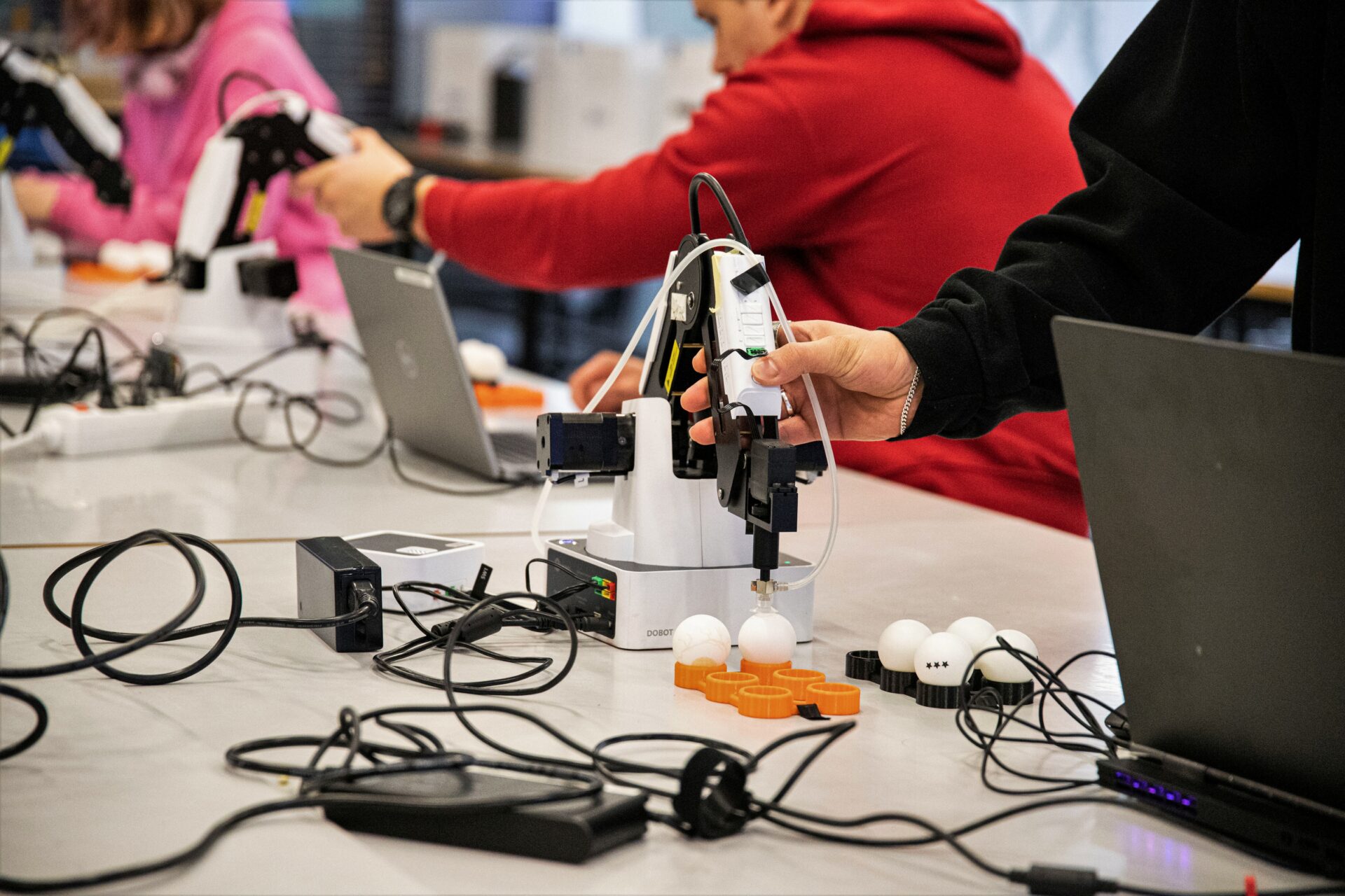 Avoin RoboLab -oppimisympäristö - Riihimäen Robotiikkakampus